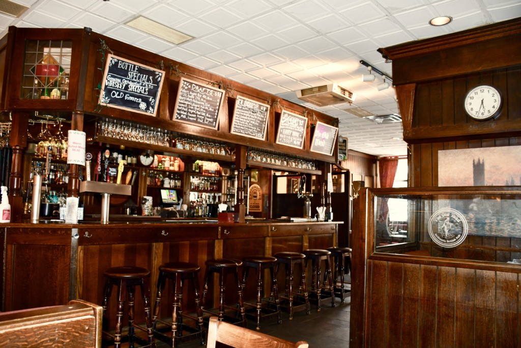CT Eats: The Old Toad has British warmth for the Rochester cold ...