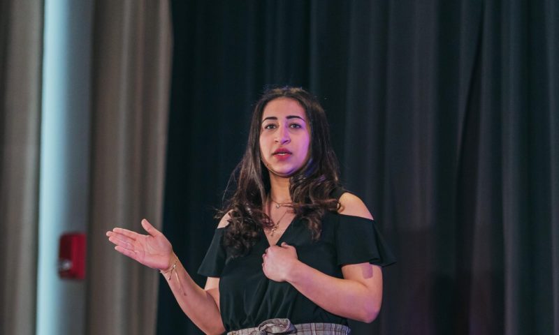 Mira Amin’s powerful story on memory loss receives standing ovation ...